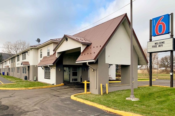 2 Full Beds  Mobility Accessible Tub Nsmk - Greek Peak Mountain Resort, Cortland