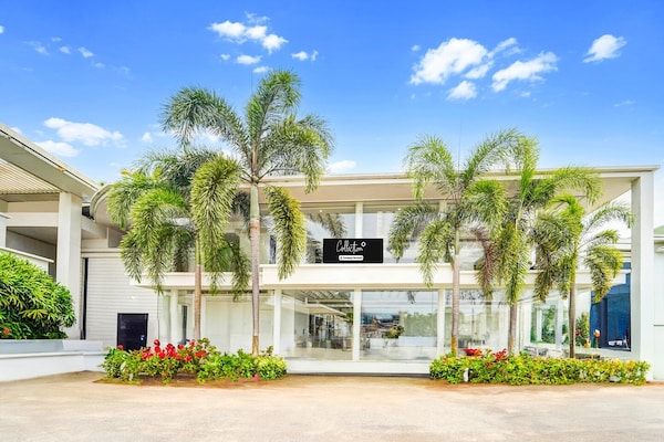 Super Collection O Kazhakuttam Near Al Saj Convention Centre - Thiruvananthapuram