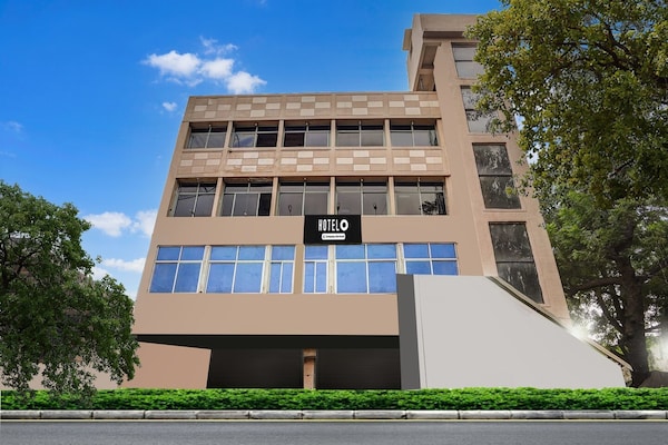 Super Hotel O Jamalpur Ahmedabad Formerly Hotel Peace - Ahmedabad