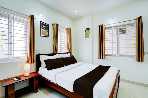 Super Collection O 8th Mile Christ University Yeshwantpur - Bangalore