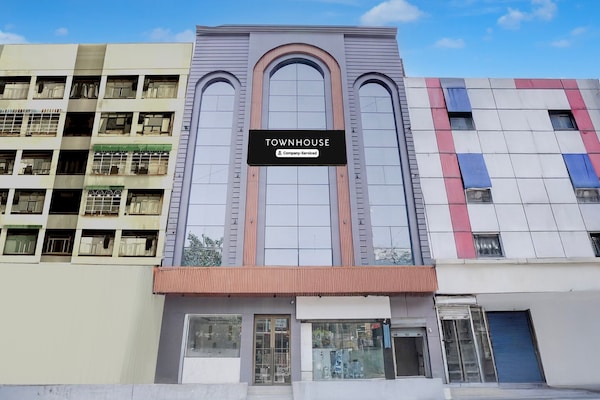 Super Townhouse Karol Bagh Formerly Hotel Unistar - 델리