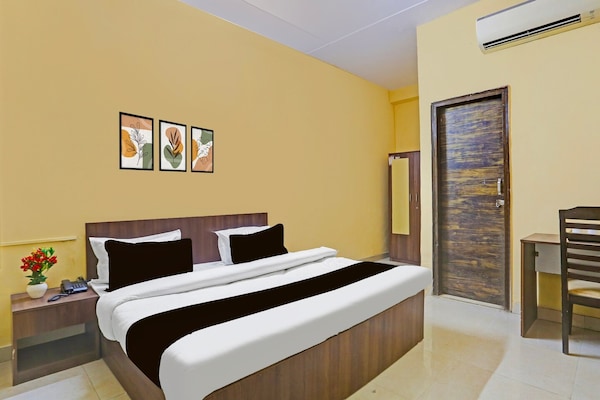 Super Hotel O Shalimar Bagh Max Hospital - Delhi