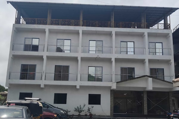 Townhouse Oak Pawana Road Lonavala - Lonavla