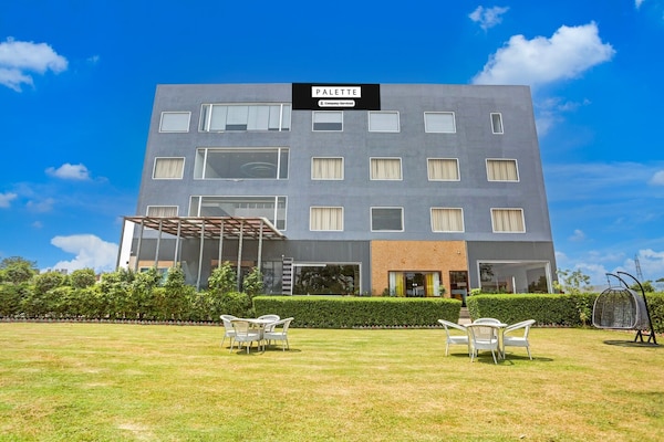 Palette Hotel And Resort Bareilly Formerly Bellazio Suites - 巴雷利