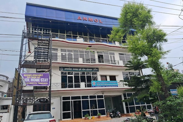Hotel O Ujjawal Bhawan Formerly Anmol Residency - Dehradun