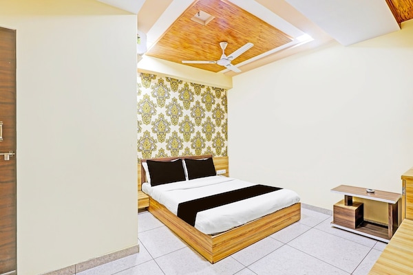 Hotel O Naroda Gidc Formerly Yuvraj - Ahmedabad