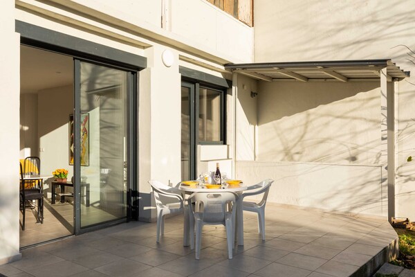 Hg-38-stoppa - Vénissieux