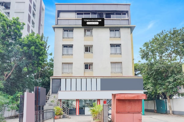 Townhouse Oak Gravity Inn - Pune