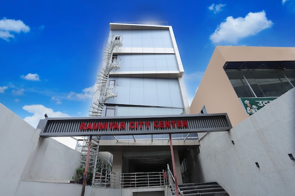 Super Townhouse Rauniyar City Centre Ratu Road-2 - Ranchi