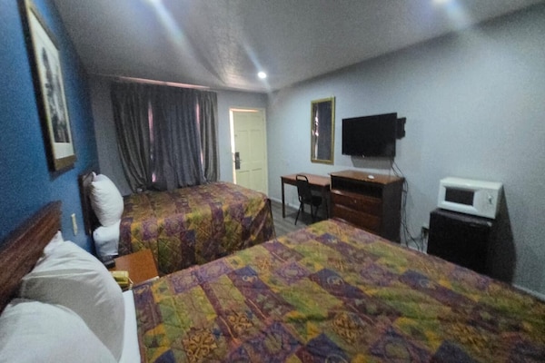 2 Queen Beds Non-smoking - Lake Jeff Davis, Prentiss