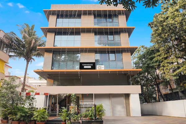 Super Townhouse Hadapsar Formerly Savali Inn - Pune