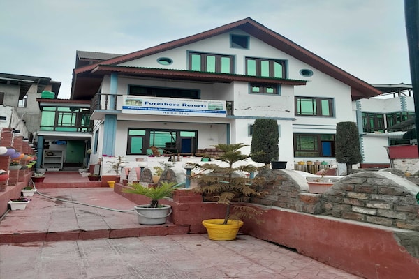 Collection O Foreshore Road Srinagar - Srinagar