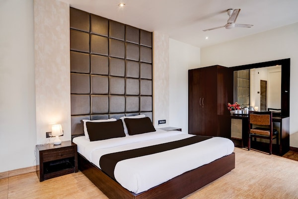 Townhouse Oak Guwahati Railway Station Formerly Niharika Guest House - Guwahati