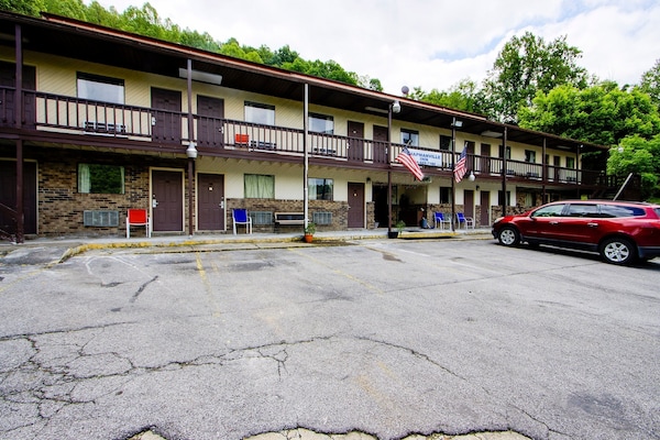 King Bed - West Virginia