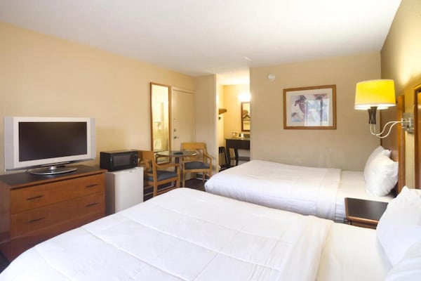 2 Queen Bed Smoking - Tennessee