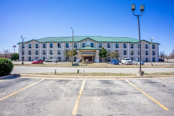 Us_jar001_suite - King Bed Accessible Non Smoking - Jonesboro, AR
