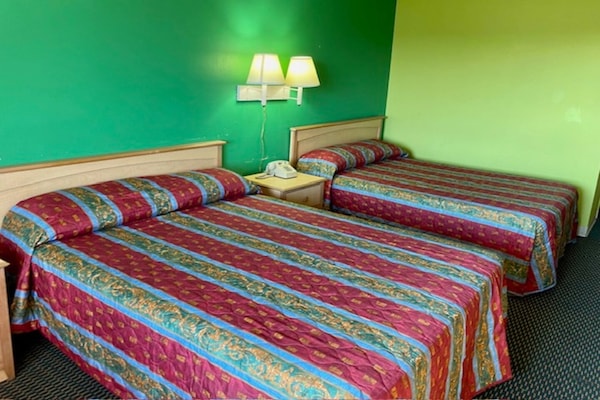 2 Full Bed Smoking - Bluffton, OH