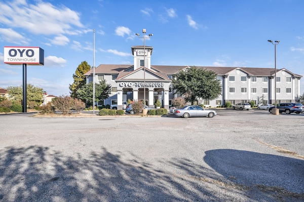 2 Queen Bed - Oklahoma City