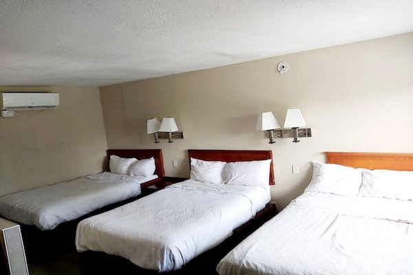 3 Full Bed Smoking - Omaha, NE