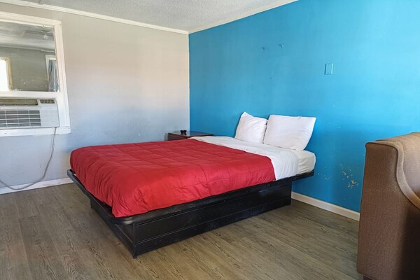 Queen Bed - South Carolina