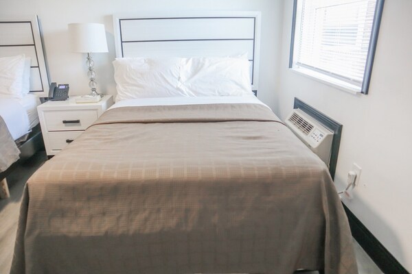 Queen Bed - Lititz, PA