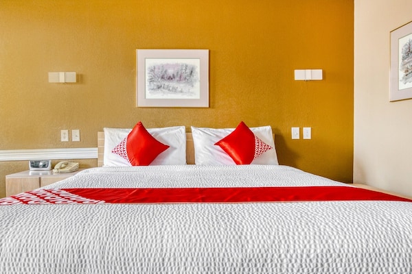 Queen Bed - Wichita Falls, TX