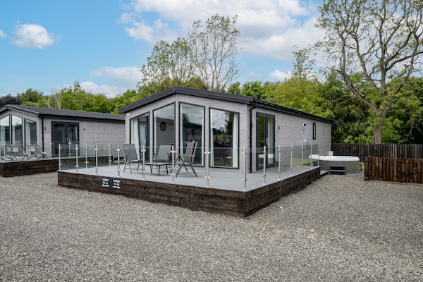 Paddock  Deluxe 2 Bed Chalet - Escocia