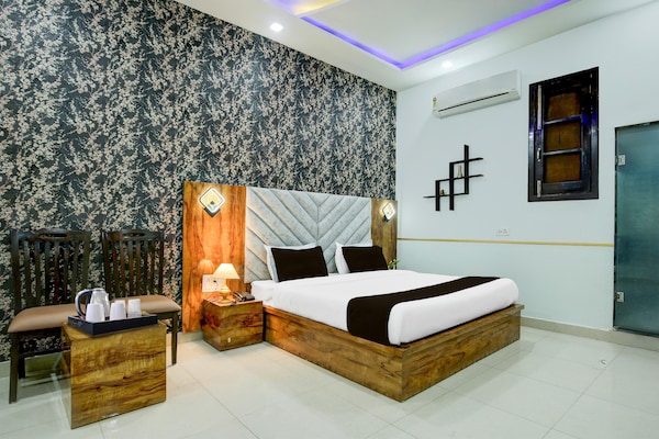 Super Collection O Ishwar Nagar Near Golden Temple Formerly Chahal Residency - 암리차르