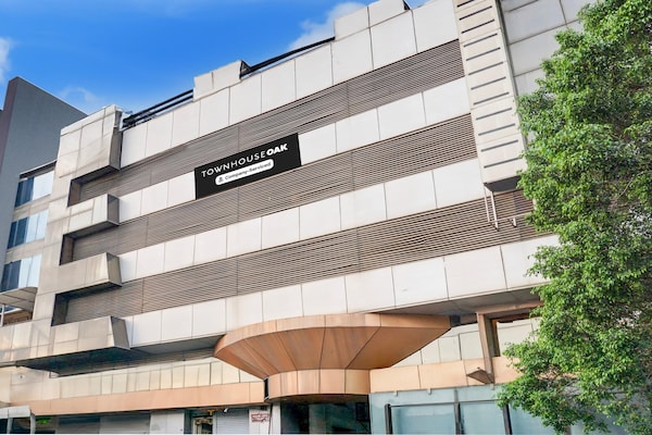 Super Townhouse Oak Jm Road Formerly Krishna Presidency - 浦那