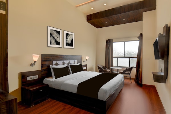 Townhouse Oak Sinhgad Road Crossway Formerly Popular Hotel 1 - プネー