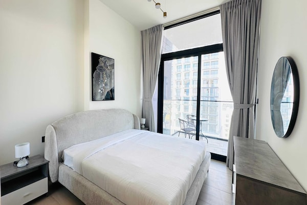 Luxurious Spacious 2 Br Apt W/ Gymfree Parking - Sharjah
