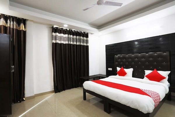Collection O Tipsyy Inn 014 - Gurugram