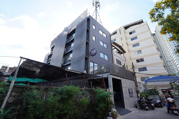 Cozy Standard Single In Huai Kwang - Bangkok