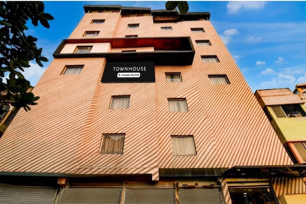 Super Â Townhouse Parkstreet Formerly Hotel Royal Garden - Kolkata