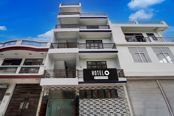 Hotel O Geeta Nagar Metro Station Formerly Mirage - Kanpur