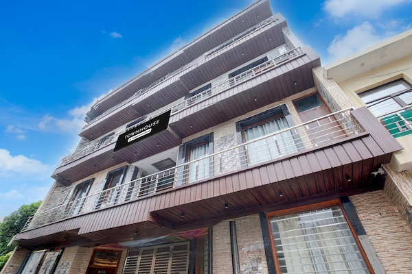 Townhouse Naya Gaon Formerly Hotel Paradise - Chandigarh