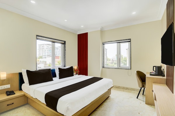 Townhouse Oak Banaras Central Railway Junction Formerly Sri Hari Inn - Varanasi