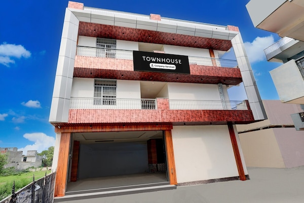 Townhouse Sarai Metro Station Formerly Palla - New Delhi