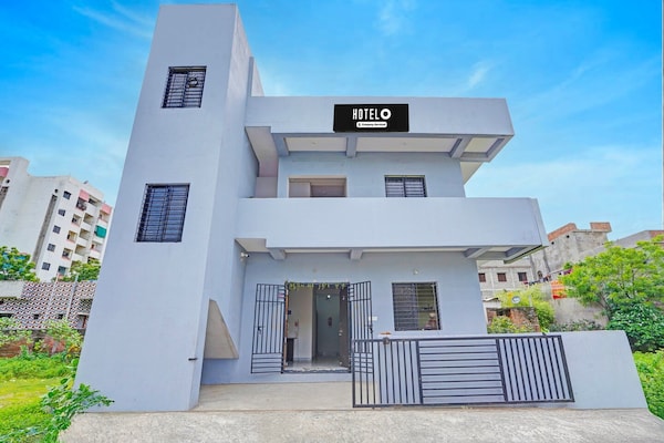 Hotel O Crpf Crossway Formerly V7 Inn Service Apartment - Nagpur