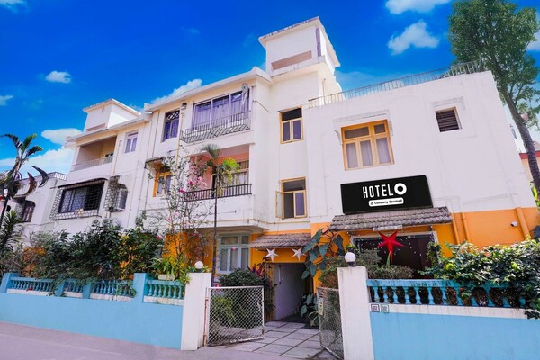 Hotel O Sand Castles Miramar - Goa