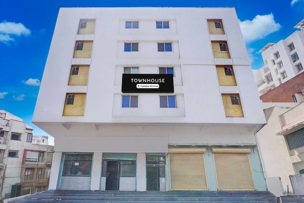 Super Collection O Ambegaon Road Katraj - Pune