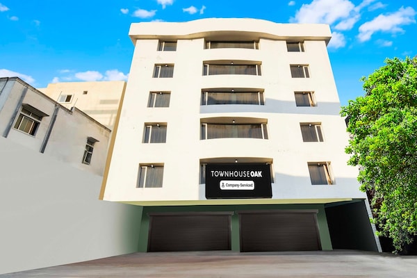 Townhouse Oak Red Hills Lakdikapul - Hyderabad