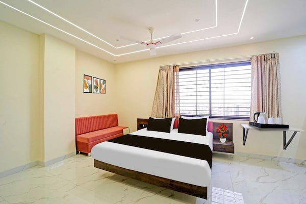 Townhouse Aurobindo Hospital - Indore