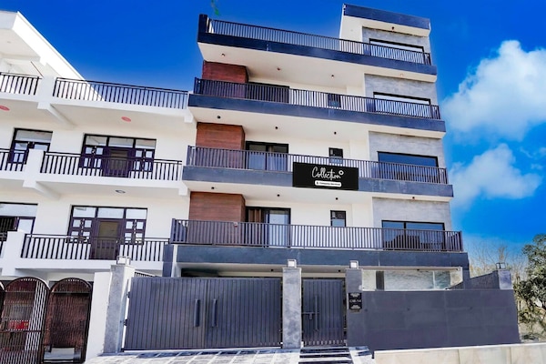 Collection O Sector 143b Noida - Noida