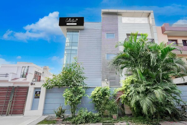 Collection O Sector 51 Noida - Noida