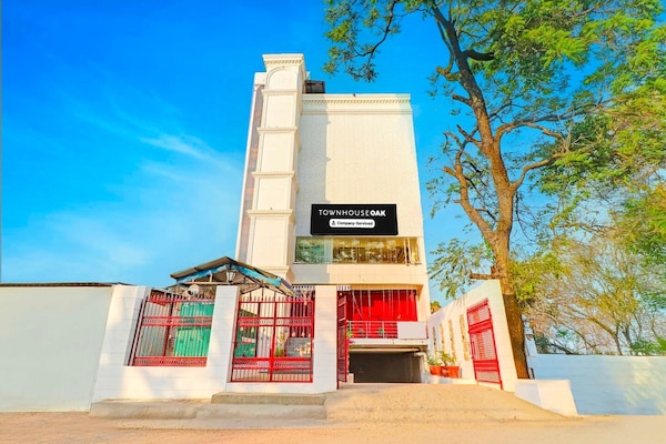 Townhouse Oak Patel Nagar Dehradun Railway Junction - 德拉敦