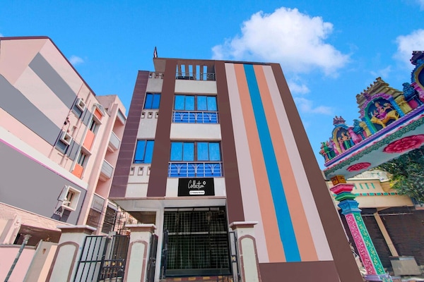 Collection O Adarsh Nagar Near Kavya Hospital - Visakhapatnam