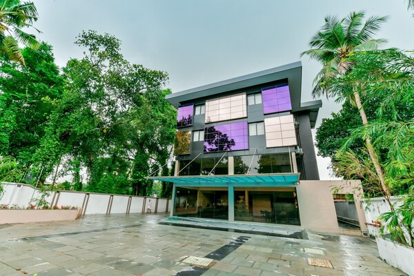 Super Townhouse Edassery Blue Bells - 고치