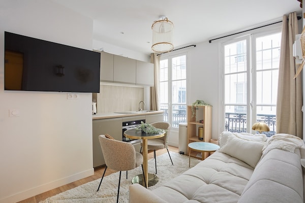 Beaumarchais 40 New - Place des Vosges