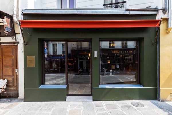 Confidentiel-3 - Paris